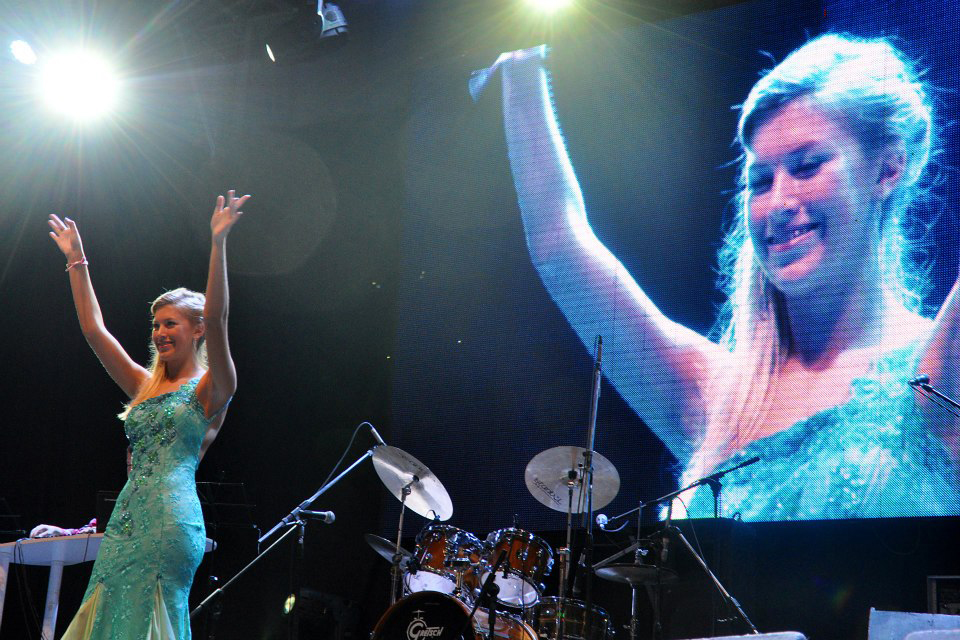 Ana Sol, reina vitalicia de Colón - Noticias - Elentrerios.com