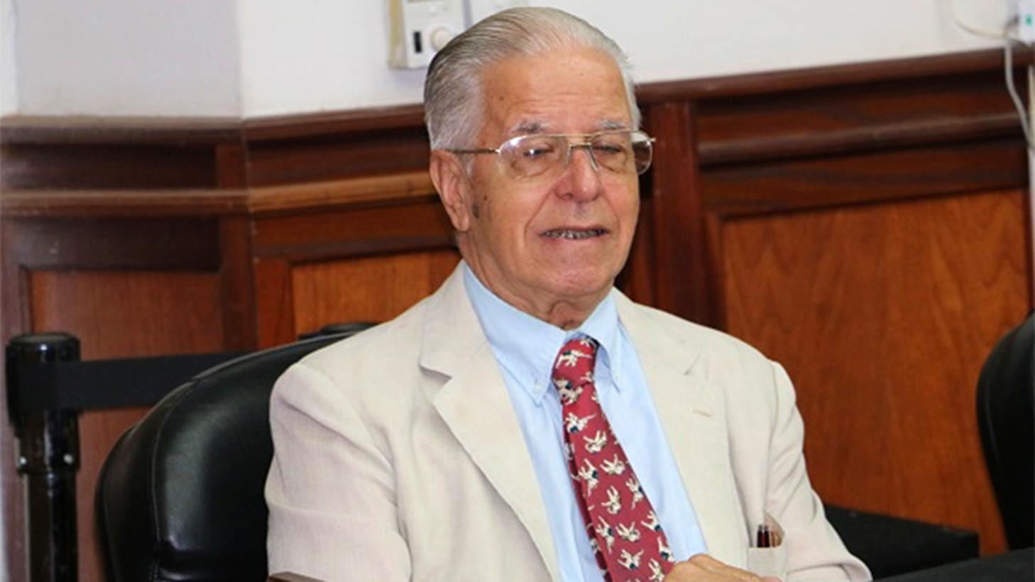 Por decisión de la Justicia, el abogado Rivas cumplirá la condena en ...